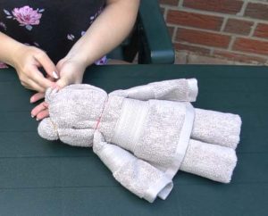 Handtuch Origami, schritt für schritt Anleitung ohne Schneiden