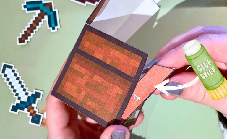 Minecraft-Einladungskarten selber basteln, kostenlose Vorlagen